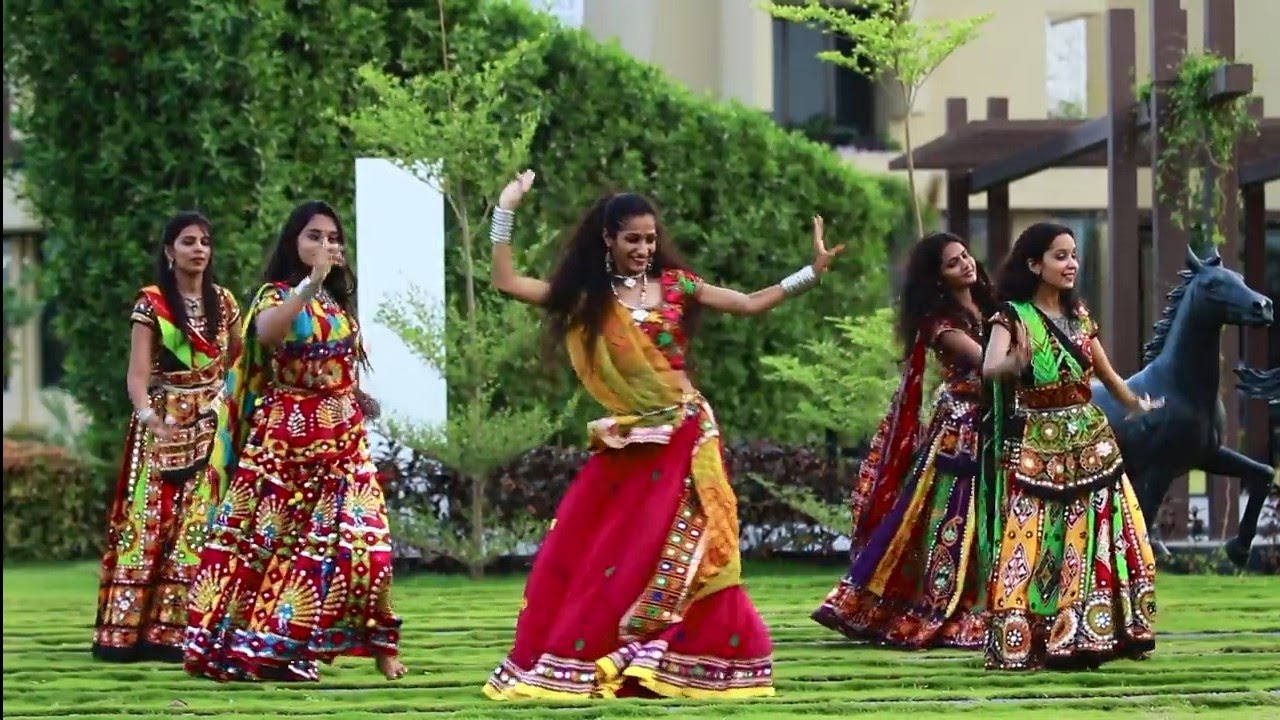 Le Kachuko Le Garba | By Ravi Vasaniya | Behind The Scenes | Club 36 ...