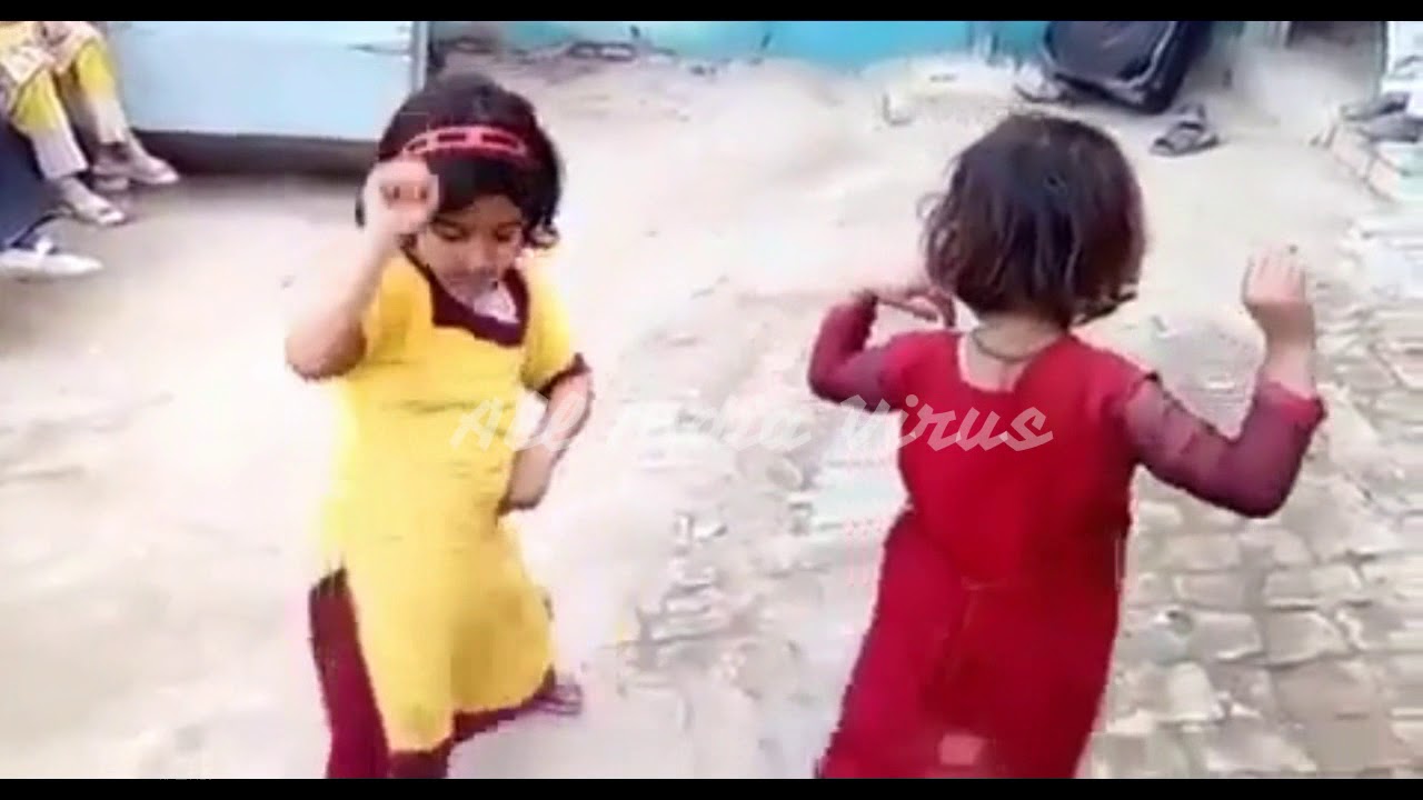 Cute Girls Dancing Together ! Amazing Dance - YouTube