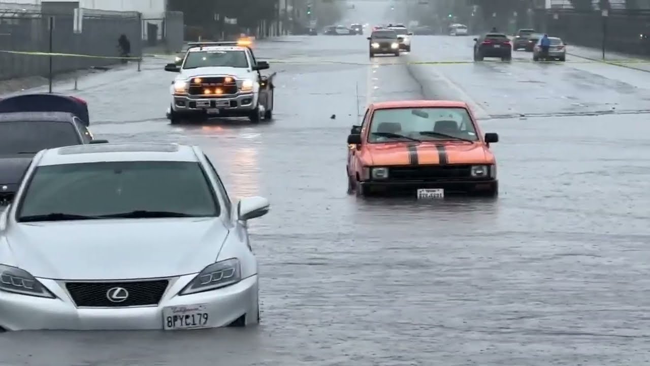 California Flash Flooding - Emergency Alerts Issued - YouTube