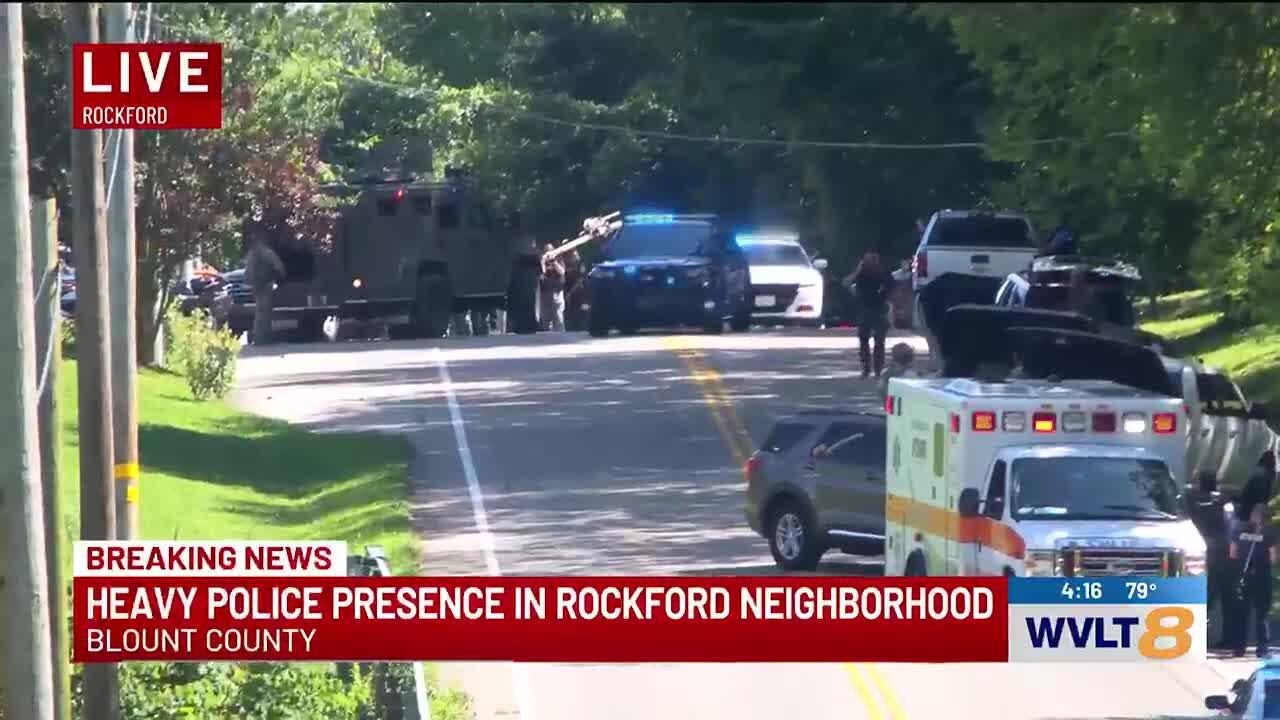 Heavy police presence in Rockford neighborhood - YouTube