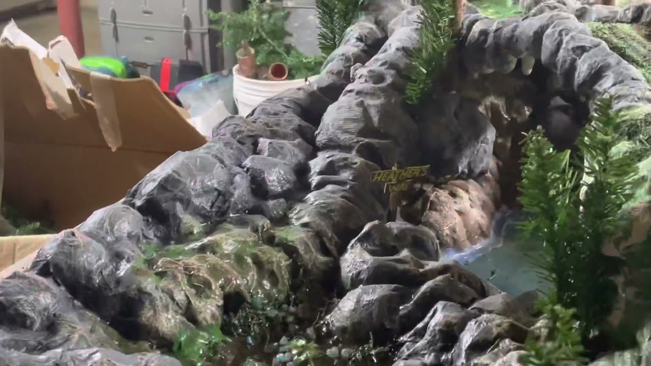 1/24th Scx24 indoor crawler course part 3 - YouTube