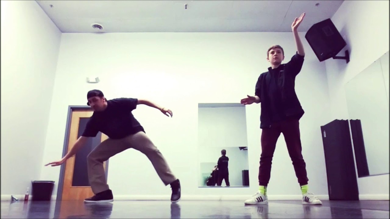 Dance Teacher And Student Do Awesome Poppin Freestyle!!! - YouTube