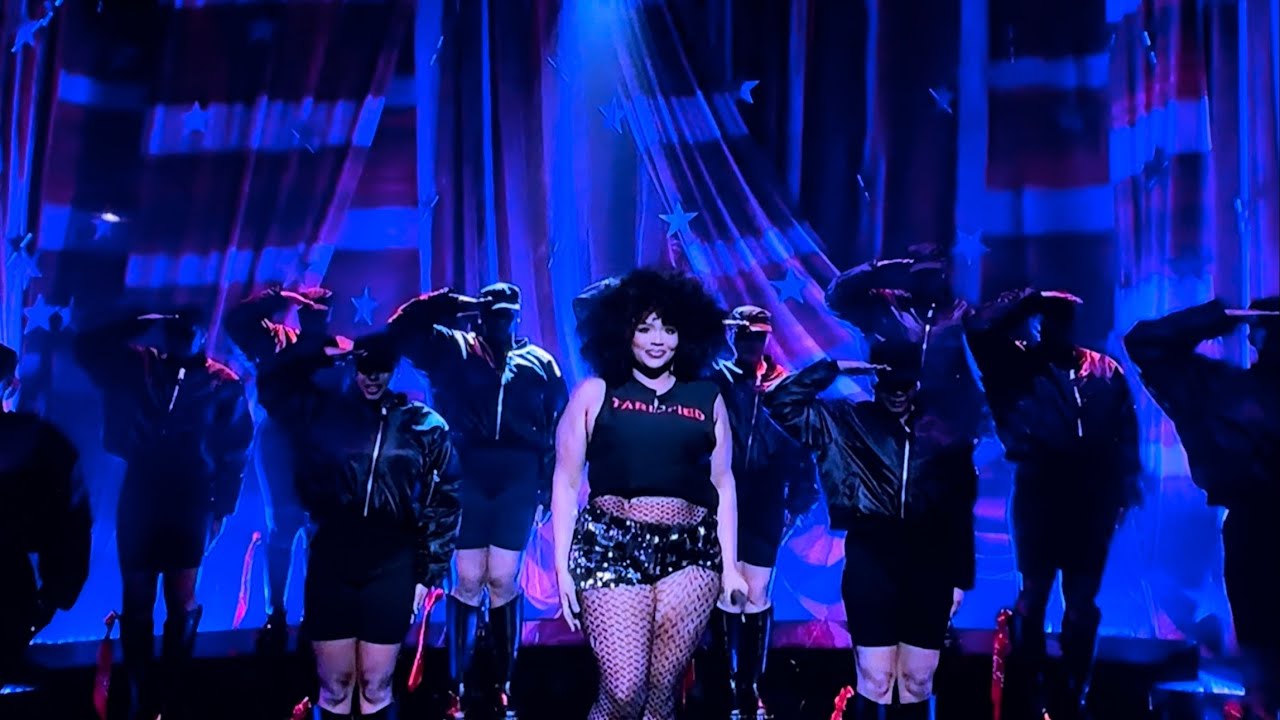 Lizzo: Still Bad (Live) - SNL - YouTube