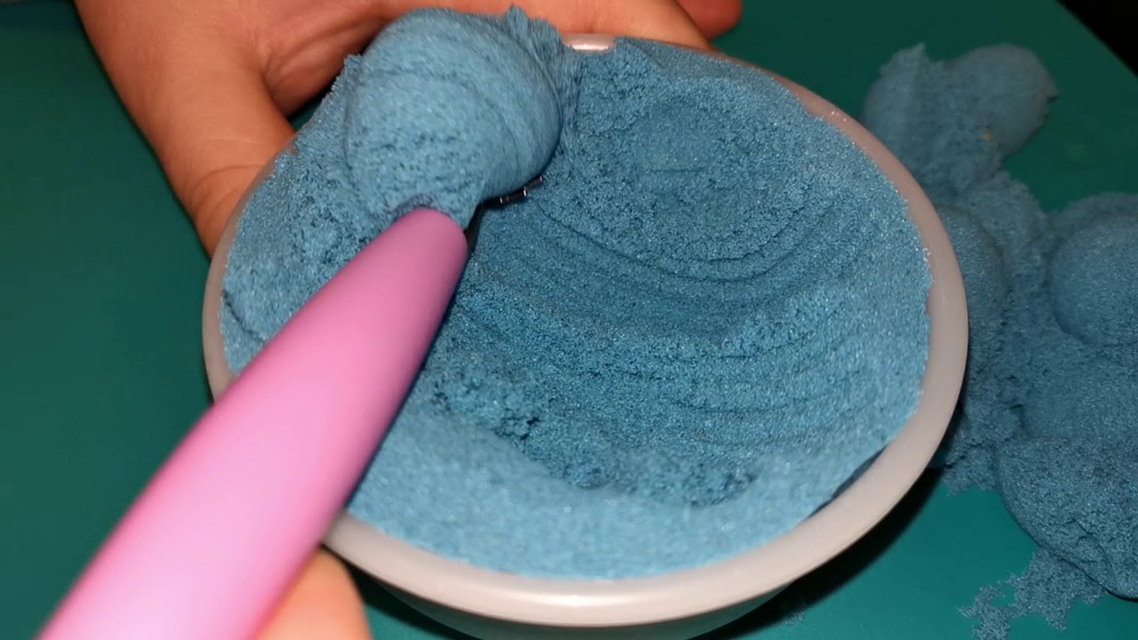 Extremely Satisfying Kinetic Sand Scooping and Scraping Video - YouTube