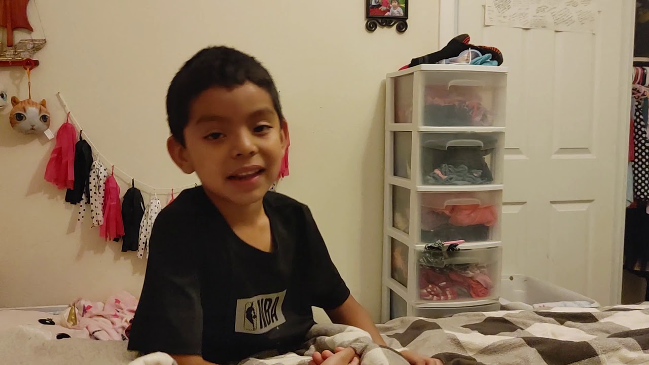 PrestonPlayz FanBoy Kid - YouTube