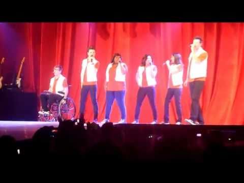 Glee Concert in Toronto! [Part 1] - YouTube