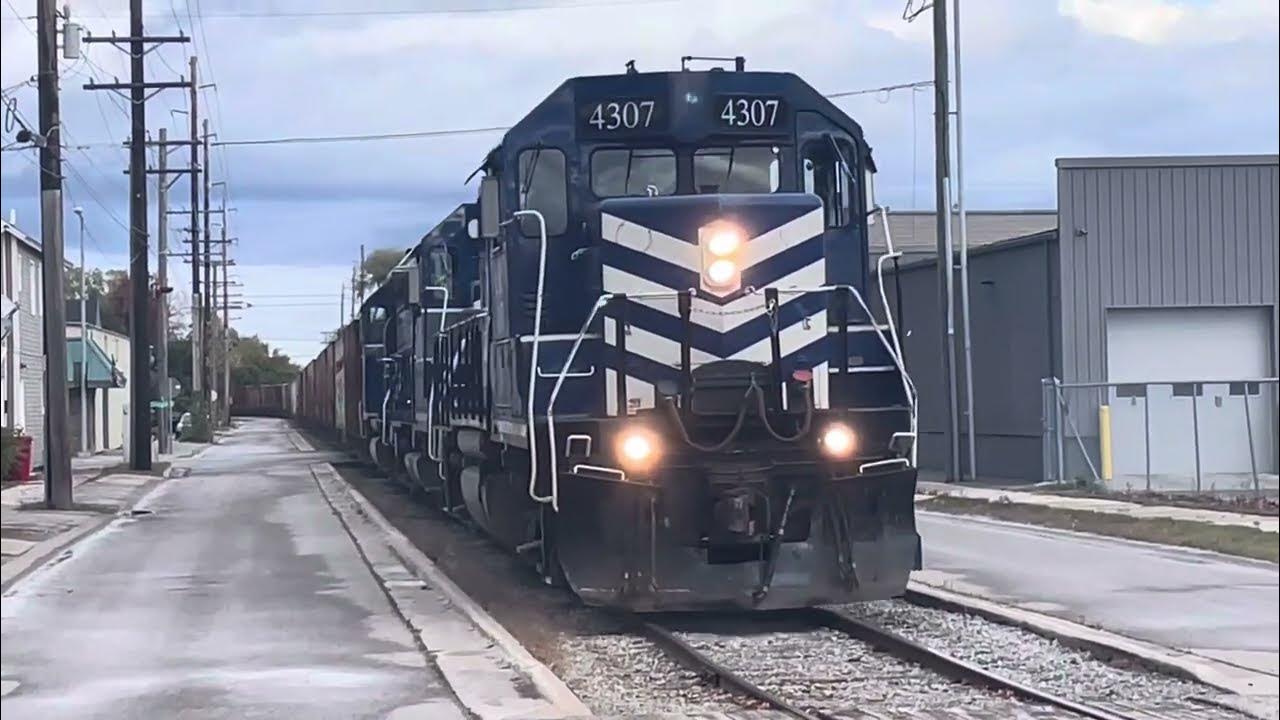 LSRC 4307, LSRC 304 & LSRC 4304 Southbound in Downtown Alpena, Mi - YouTube