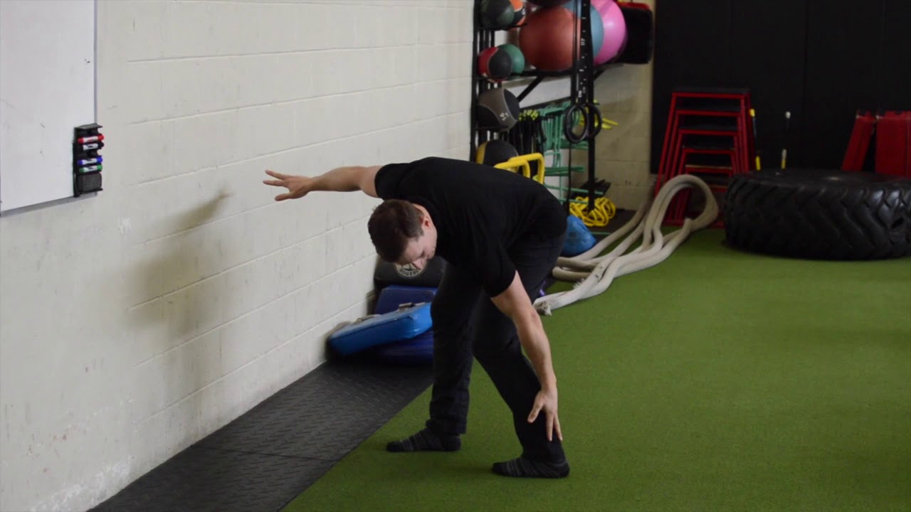 The best way to stretch your calf - YouTube
