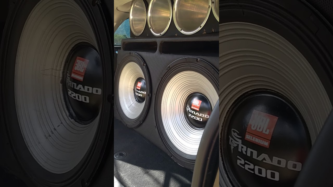 Tornado de 18 tocando muito 🔊🙉 - YouTube