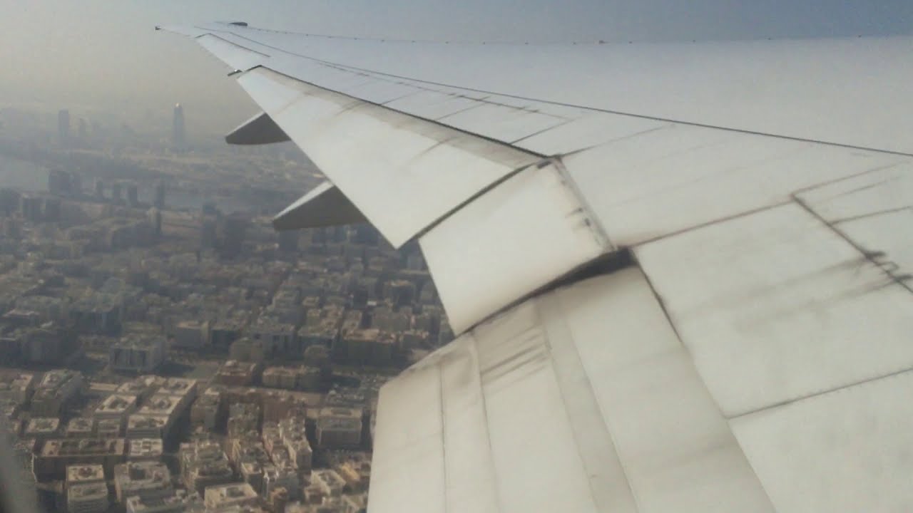 Emirates Airlines EK392 Take Off at Dubai int’l airport - YouTube