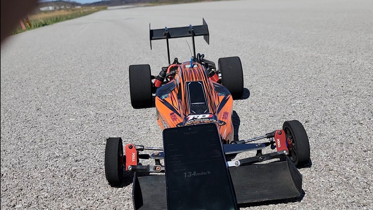 world's fastest 2wd traxxas Bandit 134mph backup pass - YouTube