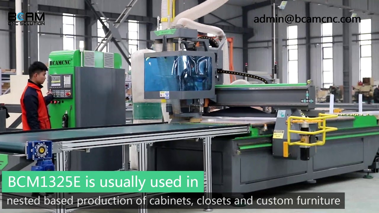 Automatic Loading And Unloading Woodworking Machine China Cnc Router Bcm1325e Youtube