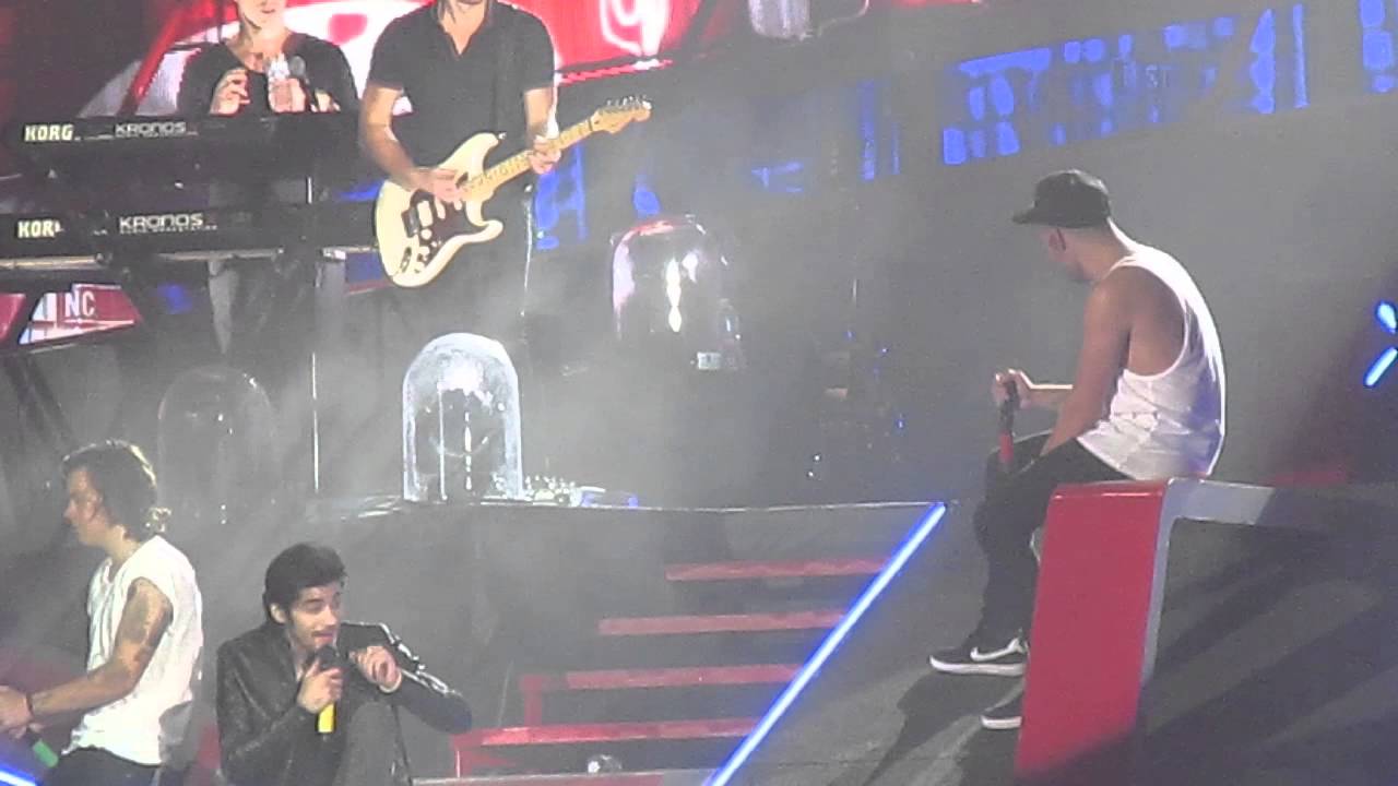 One Direction - Mmmbop - St. Louis 8/27/14 - YouTube