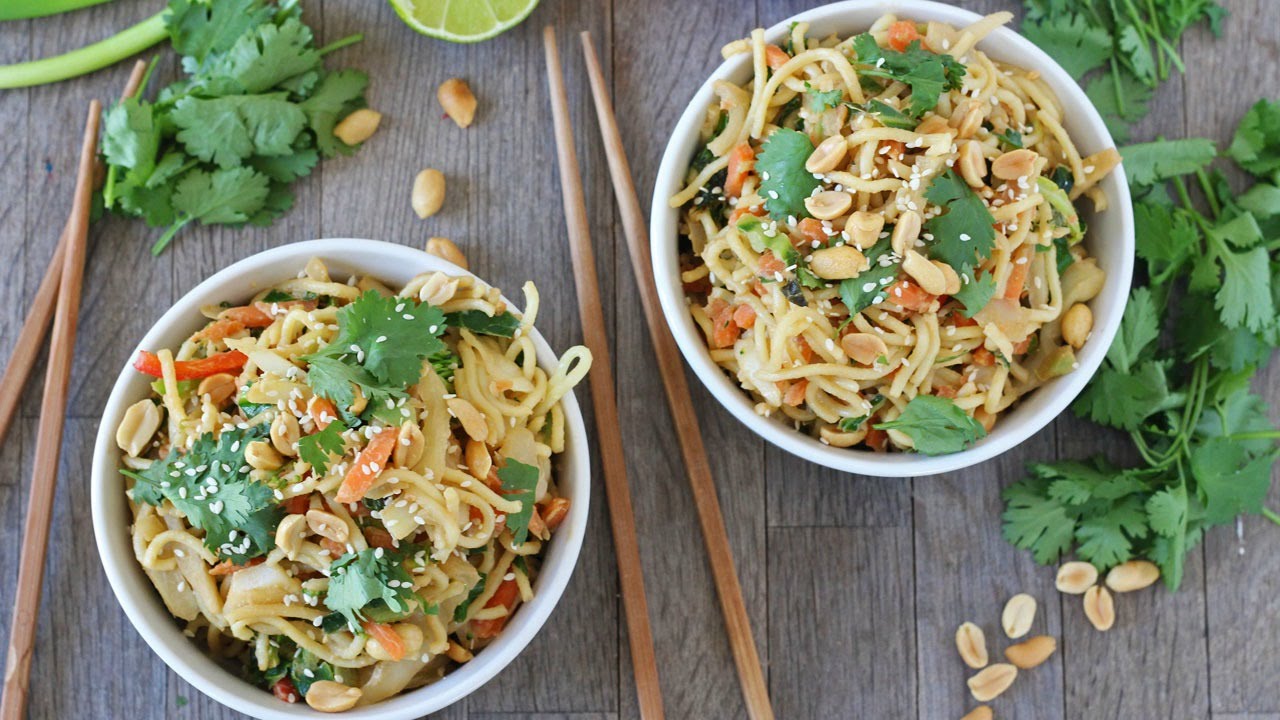 Satay Vegetable Noodles | Quick & Easy 5 Minute Meal - YouTube