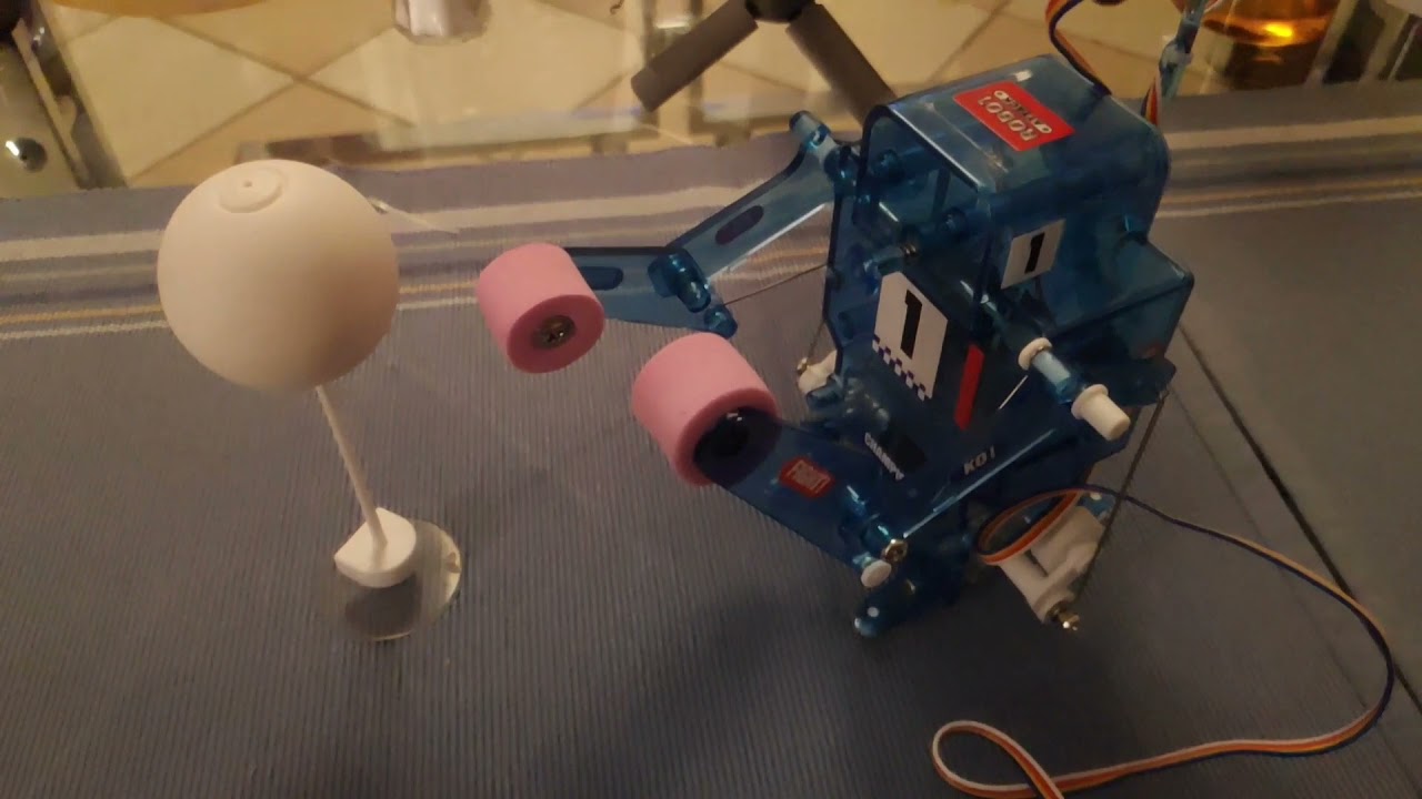 EIT DIY Boxing Robot. Highspeed Capture - YouTube