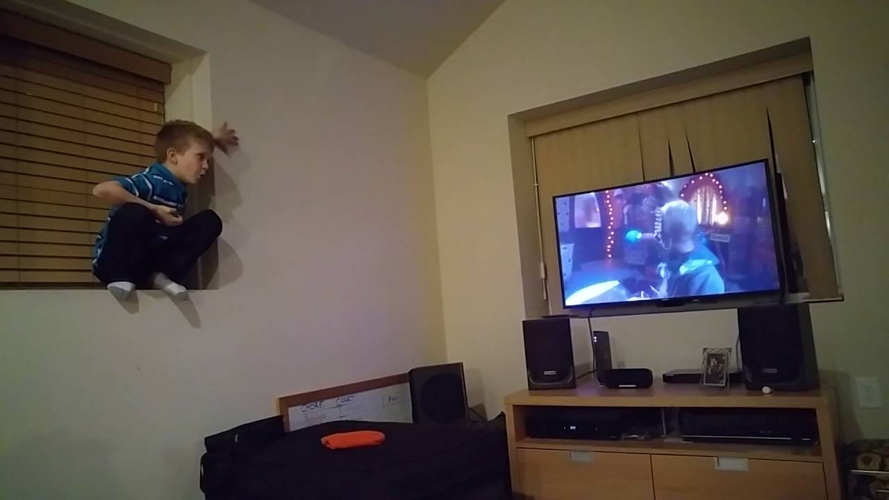 The Grinch mail delivery - YouTube