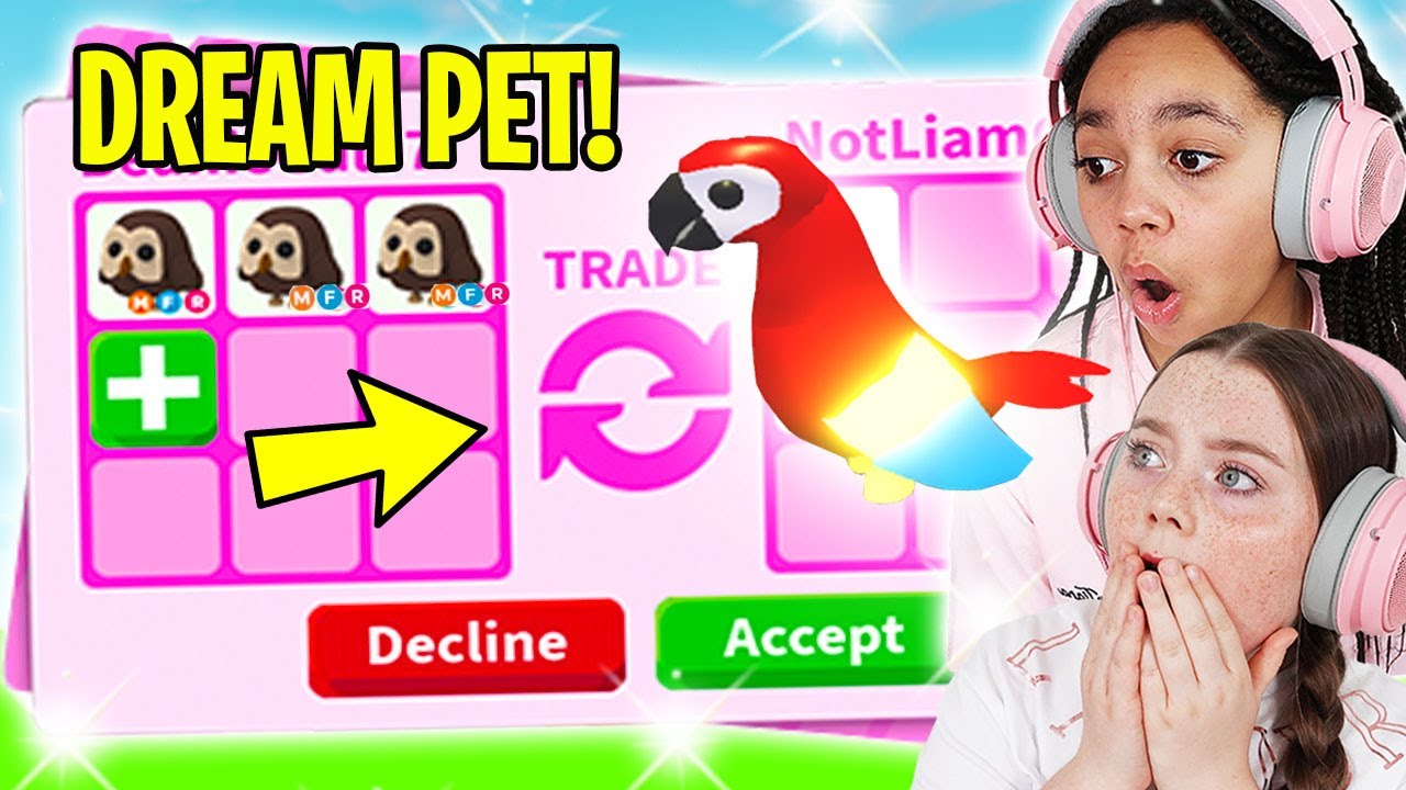 I SURPRISE ISLA With Her DREAM PET! Mega Neon Parrot In Roblox Adopt Me ...
