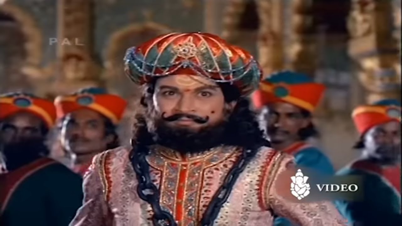 Vajramuni caught Dr Rajkumar by Balakrishna Help | Best Scenes of ...