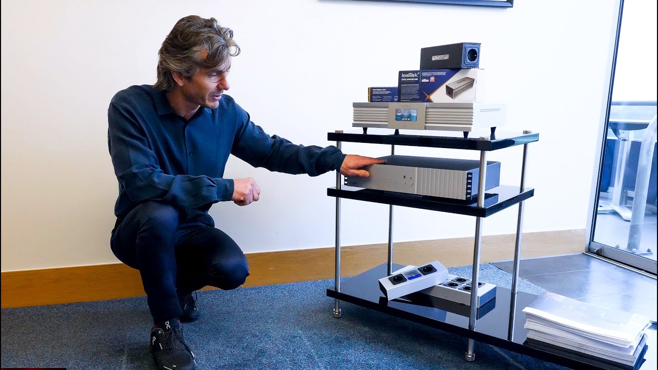 NEW IsoTek SMART POWER Delta Programmable Power Management @ UK HiFi ...