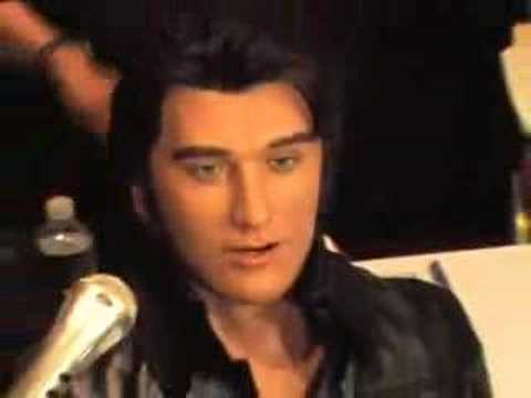 Elvis robot at CES - YouTube