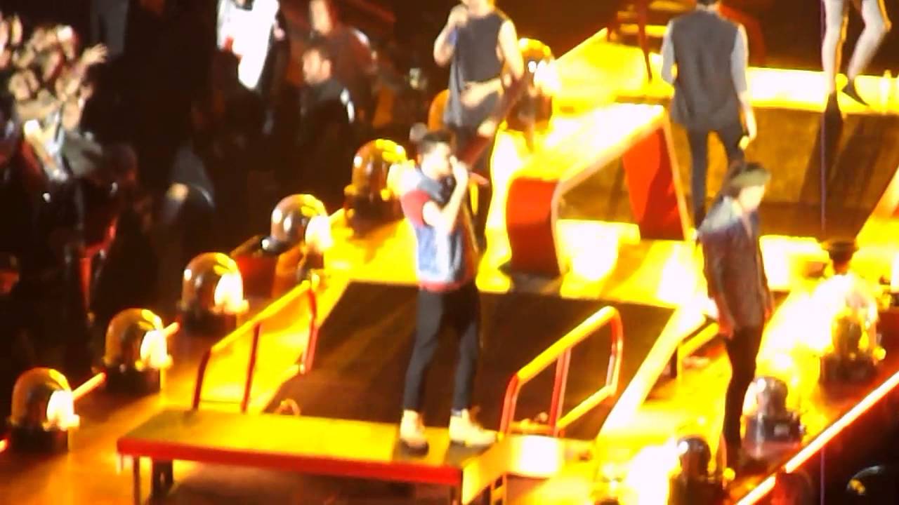 One Direction Live @ Milano 28.06.14 - Happily (Where We Are Tour 2014 ...