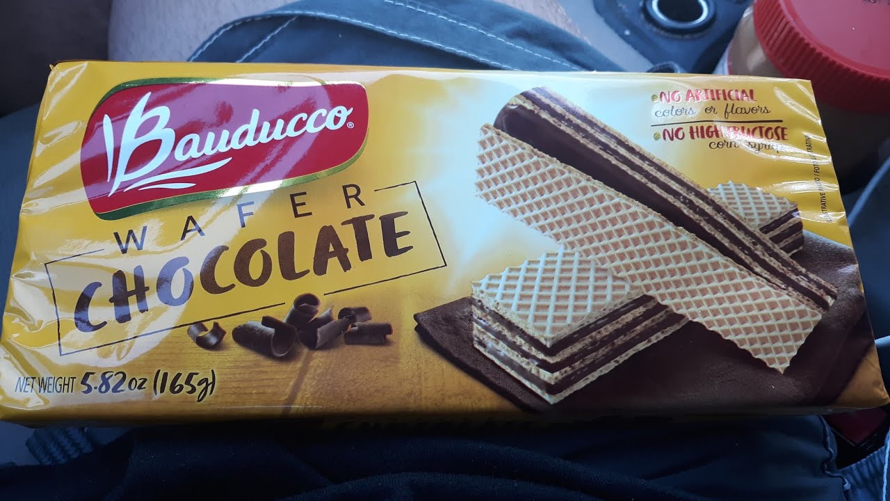 BAUDUCCO WAFER CHOCOLATE REVIEW - YouTube