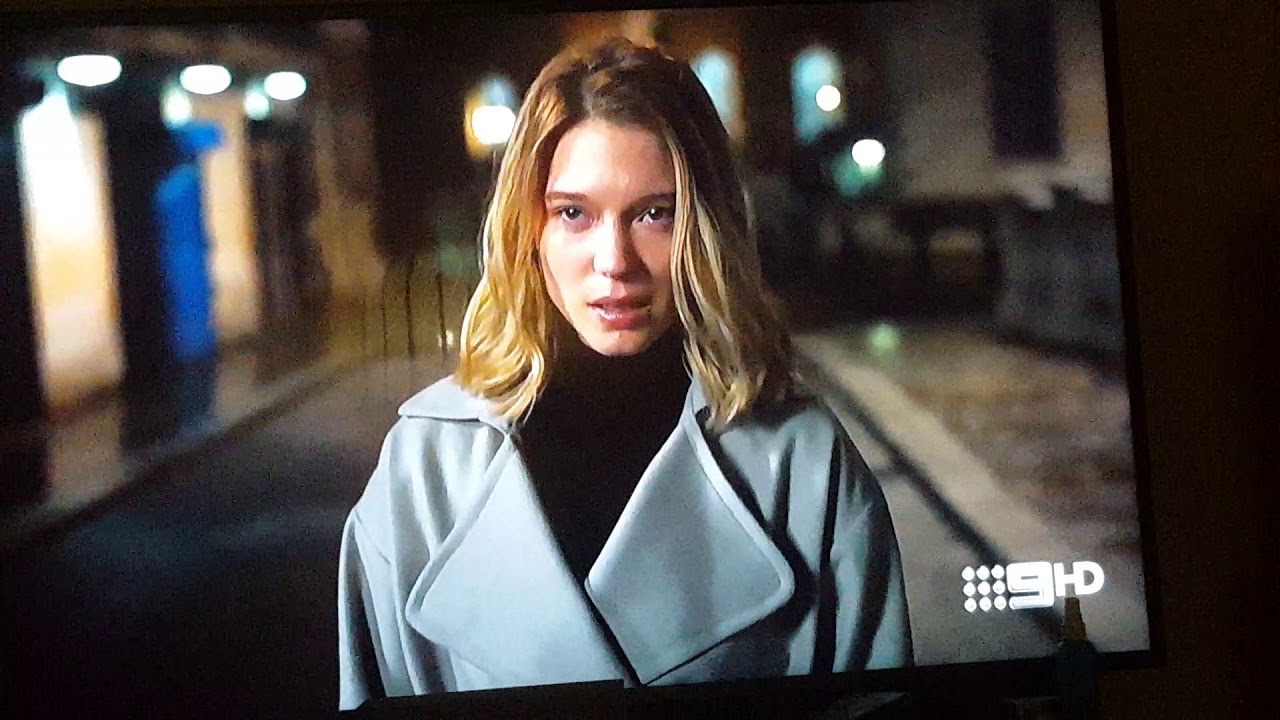 Spectre (2015) Escape from Blofeld's lair - YouTube