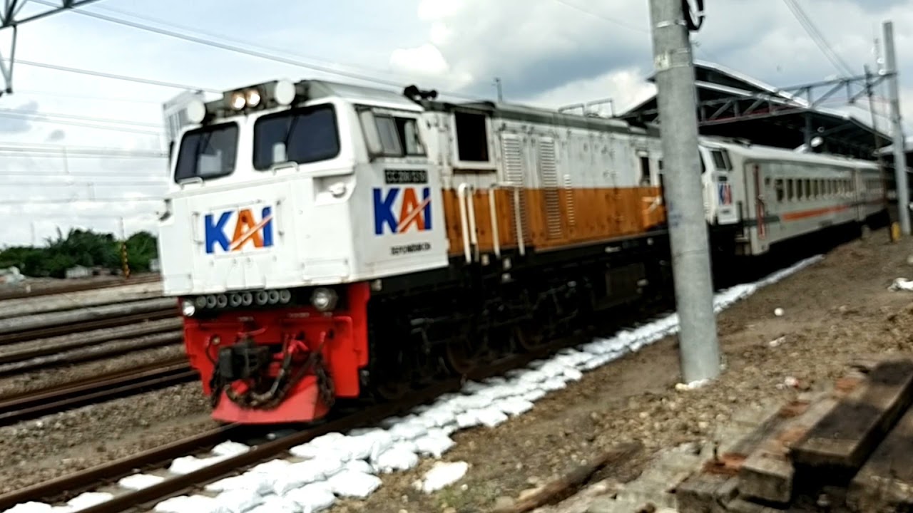 KERETA API RANGGAJATI | To CIREBON | KOTA UDANG | di Stasiun Solo ...