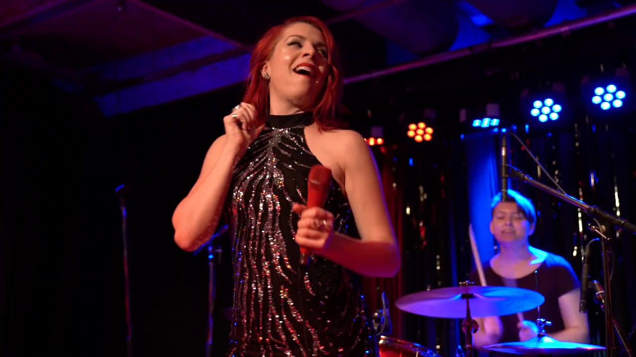 Whitney Shay & Blues Caravan Love's Creeping Up On You Live @ Stuttgart ...