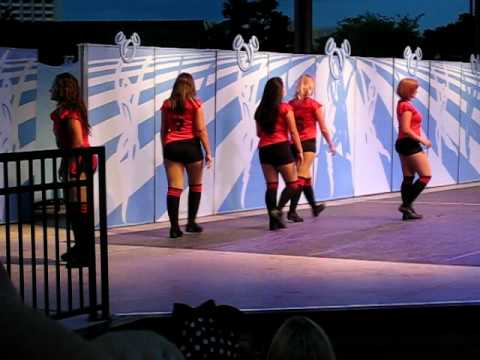 Disney 2009 :: The Downtown Disney Dancers - YouTube