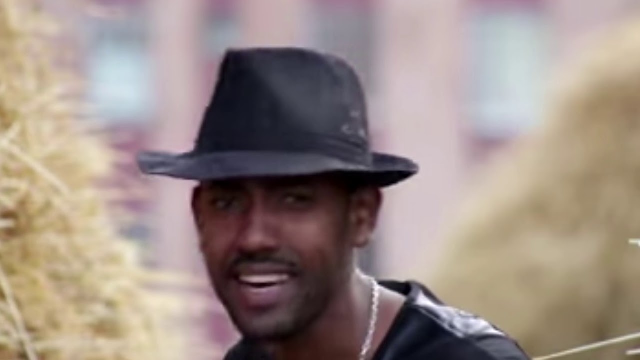 Kamal Ibrahim ft. Shukri Jamal _ Dubbii Lafaa (Oromo Music) - YouTube