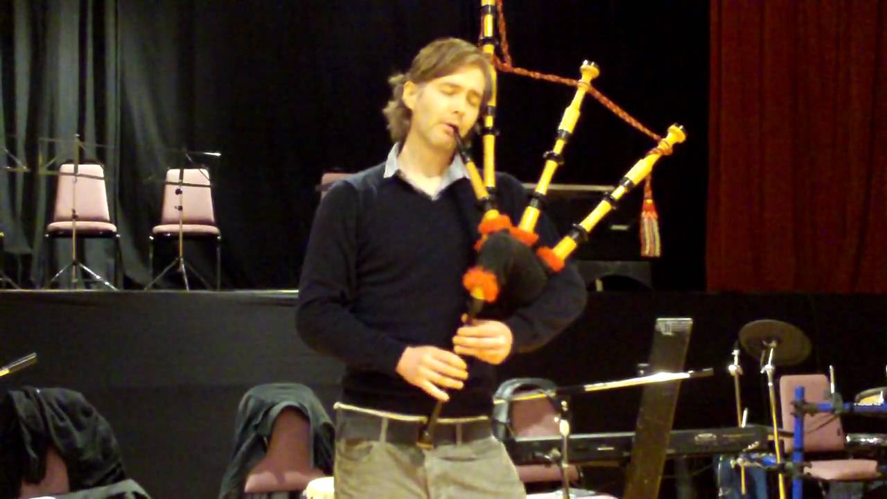 Iain Morrison Piper - YouTube
