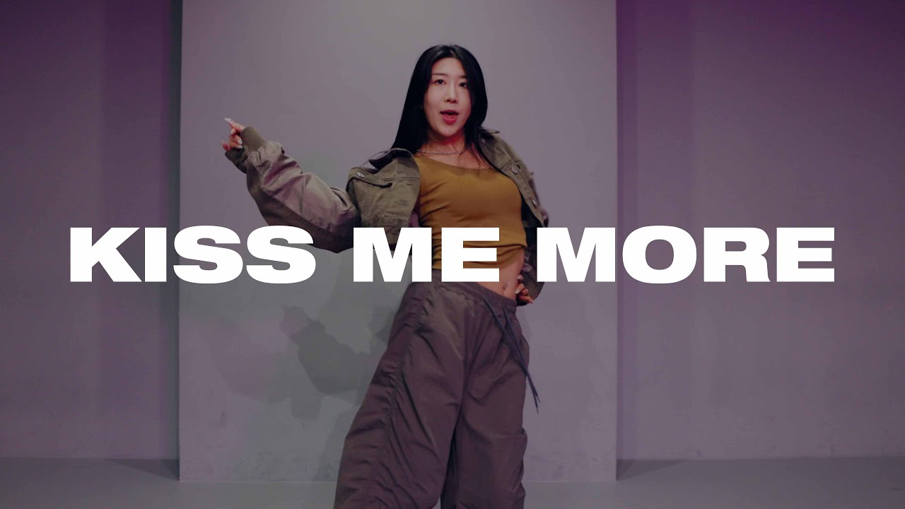 Doja Cat - Kiss Me More l MELLY choreography - YouTube