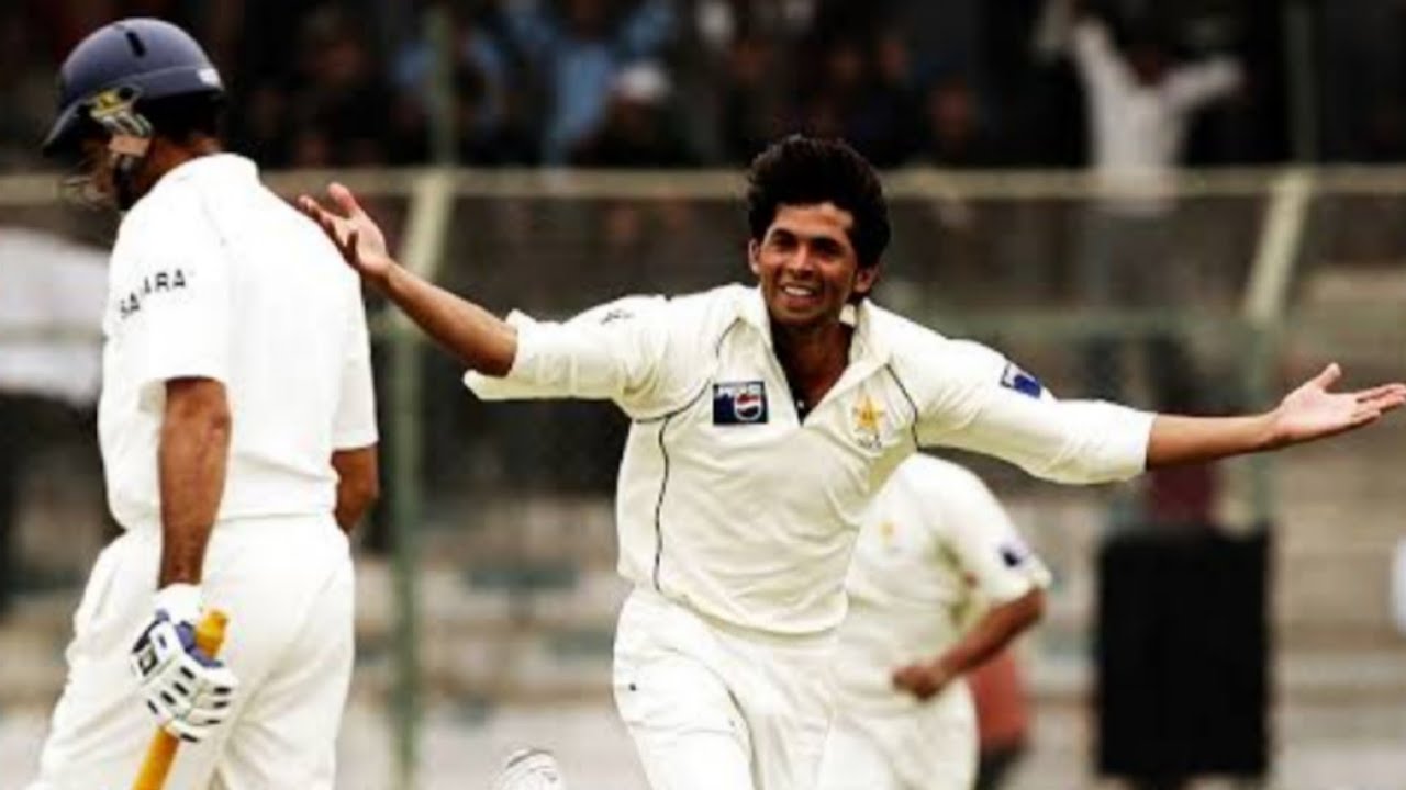 Tribute Muhammad Asif | The Legend | King Of Swing Bowling....☺ - YouTube