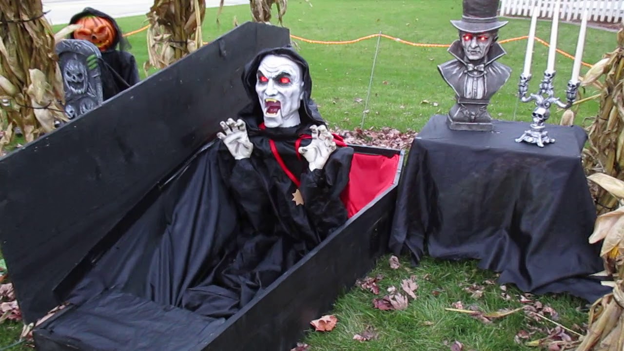 Animated Vampire Scene - YouTube