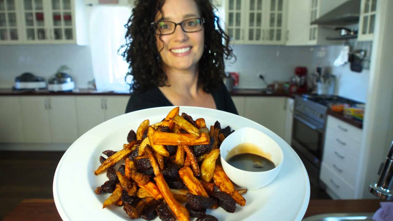 Stay at Home Mum Cooks Rainbow Fries - YouTube