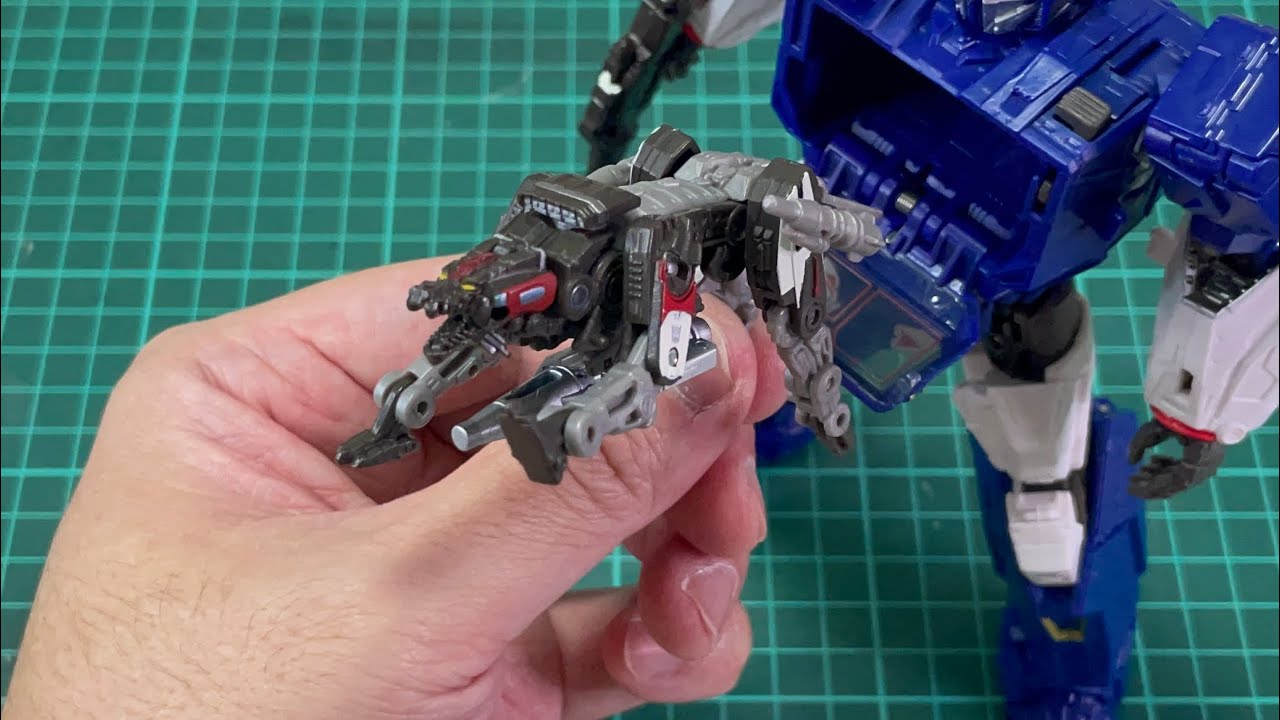 Transformers Studio Series Core Ravage (Robot mode to Alt mode) - YouTube