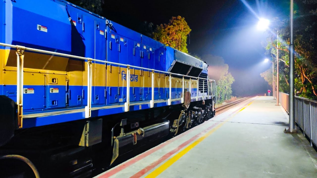 Amazing Train Panchagarh Express 😍| Night King Hi Speed Train ...