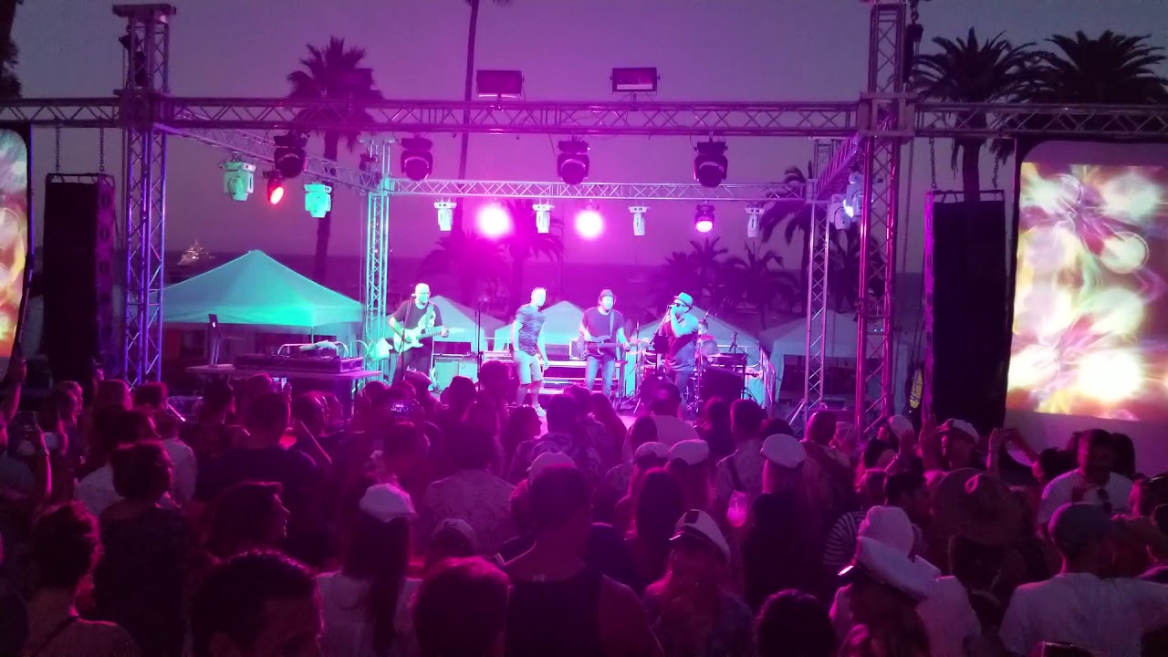 "Sweet Child of Mine," performed by the Tijuana Dogs - YouTube