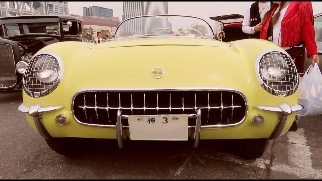 Chevrolet Corvette C1 yellow - YouTube