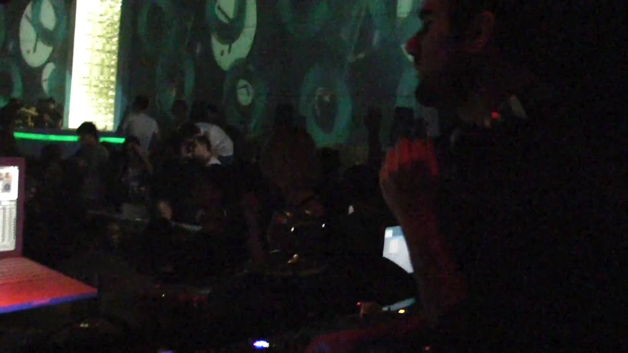 Bill Patrick @ Kristal Glam Club - 12.02.2010 (HD) - YouTube