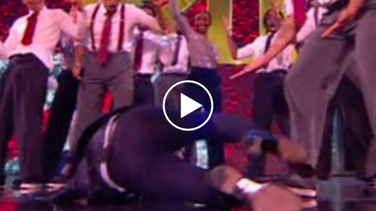 He collapsed during show - YouTube