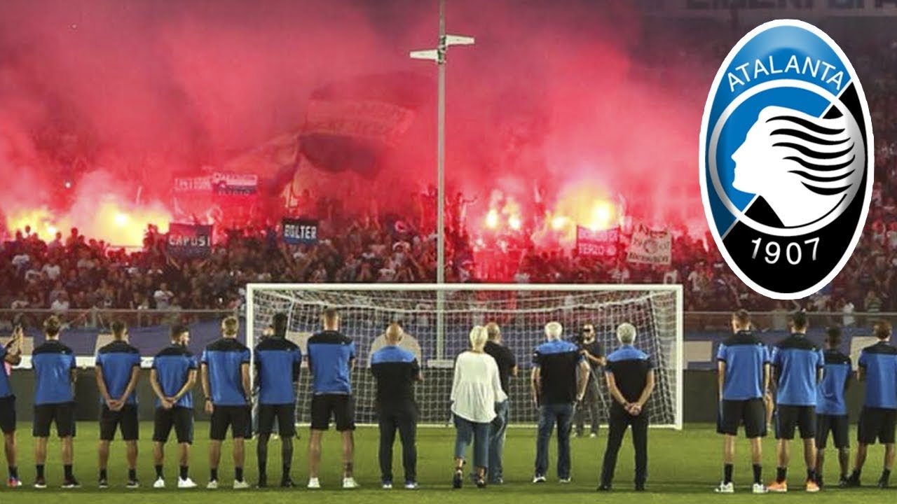 Torcida da Atalanta da show na apresentação da equipe para próxima ...