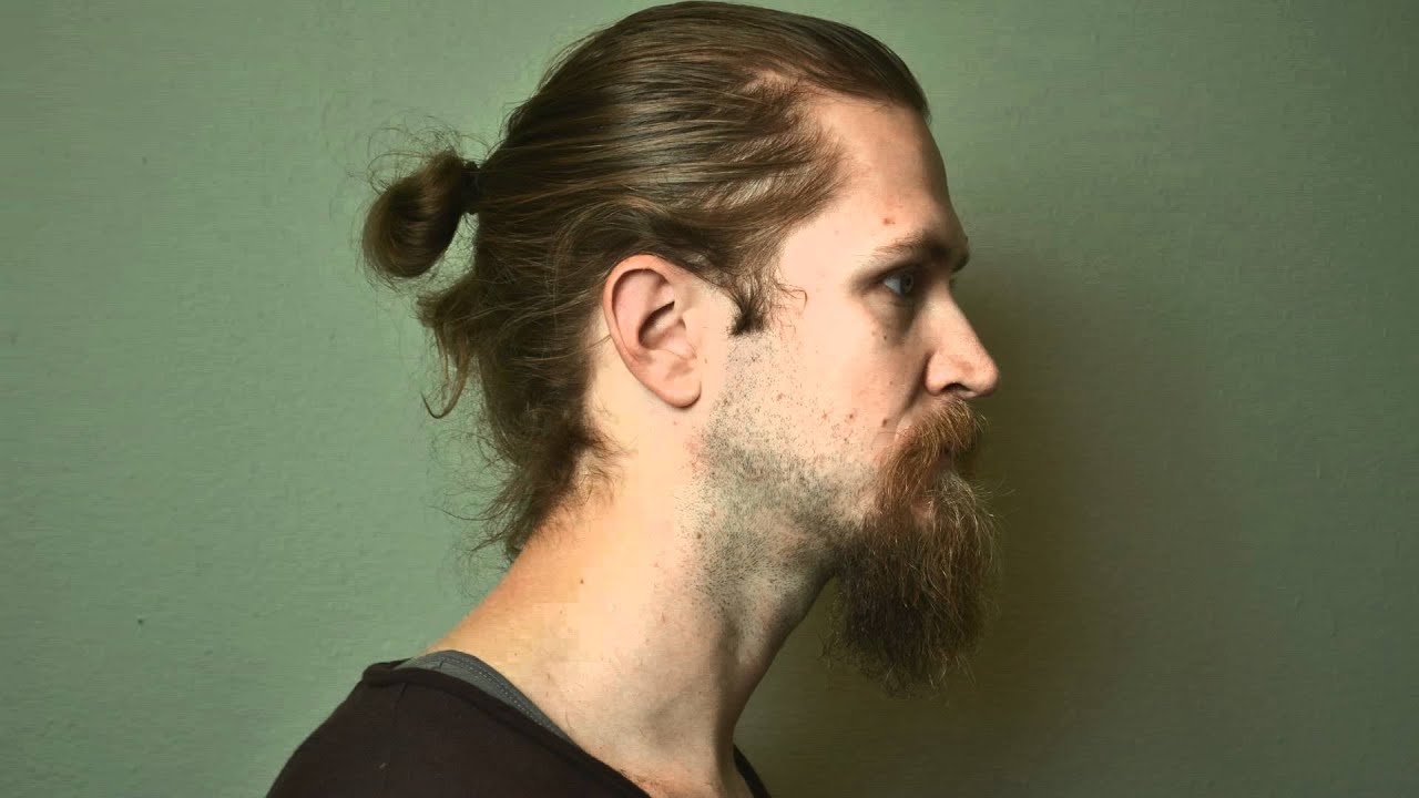 One year beard, gone in 30 seconds - YouTube
