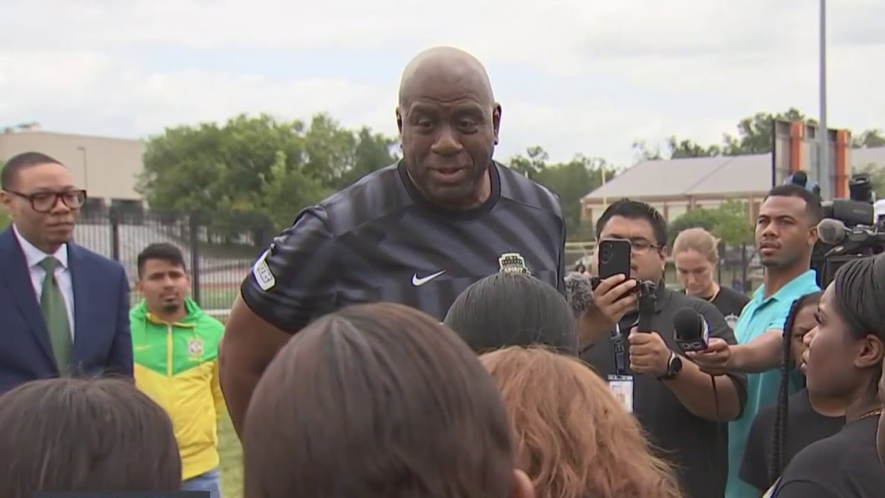 New Spirit investor Magic Johnson visits DC middle school | NBC4 ...