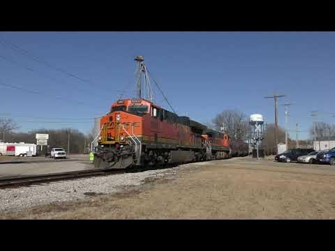 BNSF 3960 West - YouTube