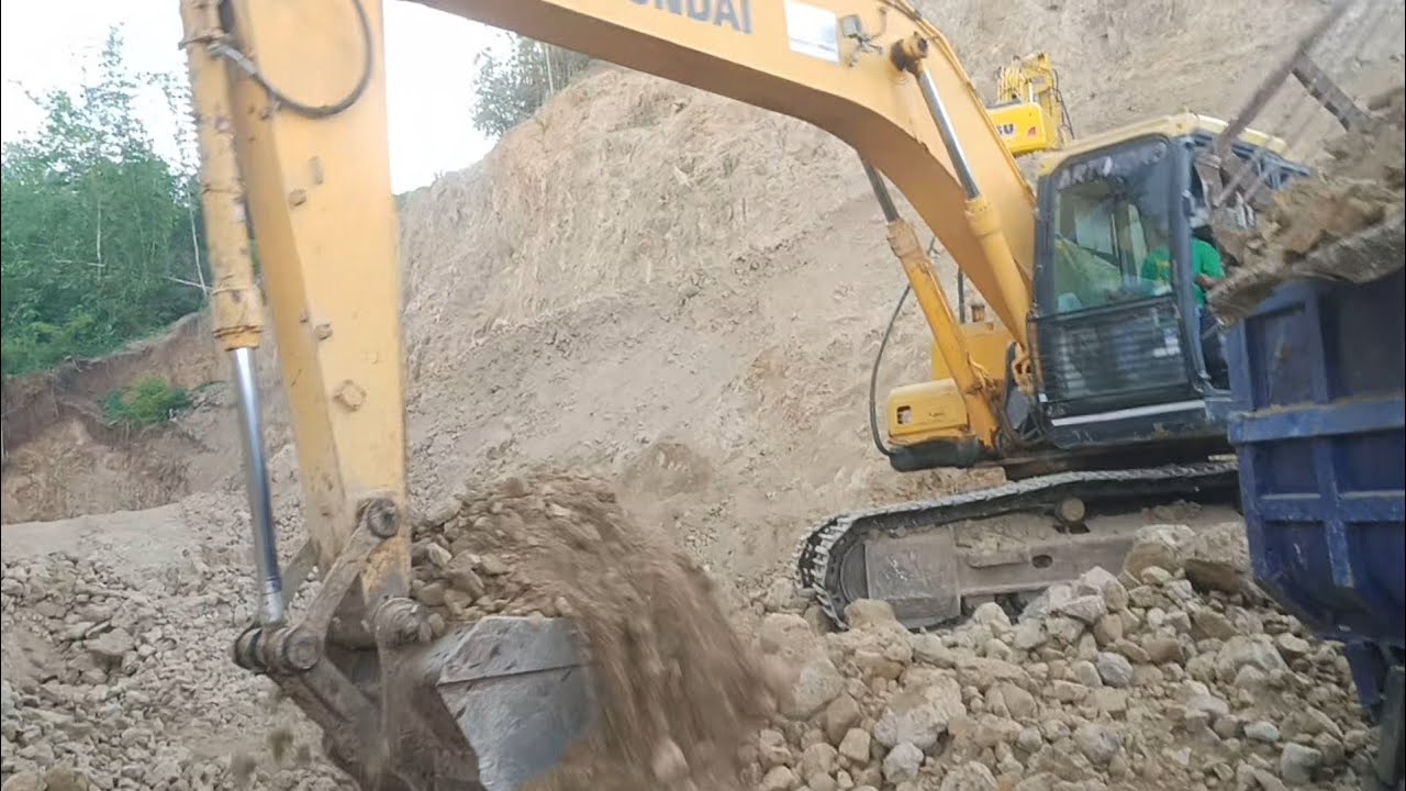 Large Power Rock Excavator Machine - YouTube