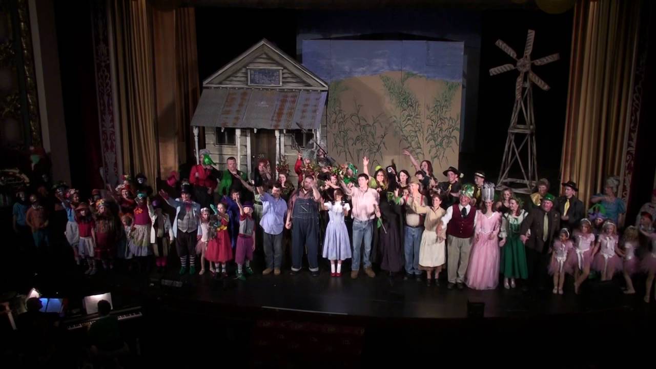 The Wizard of Oz (2010) Curtain Call - YouTube