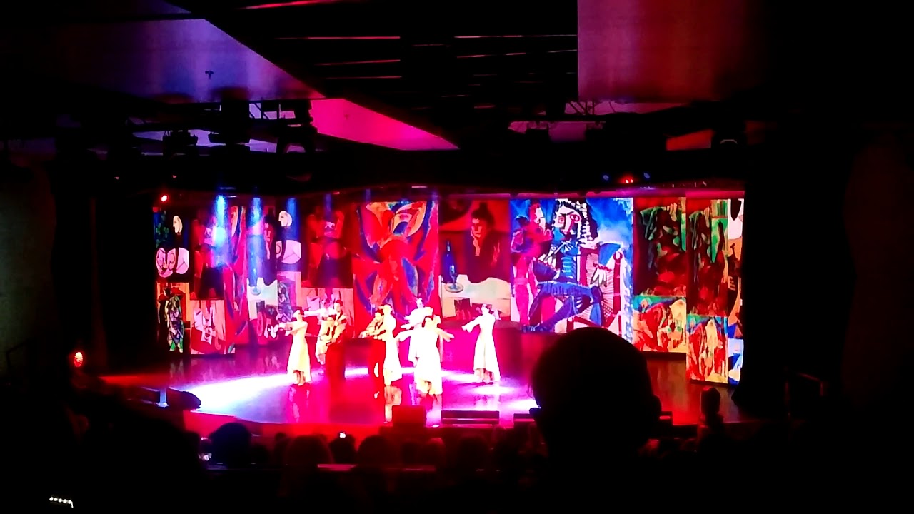 Croisiere dec 2017 spectacle musical grandiose - YouTube