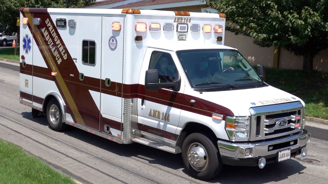 Springfield Ambulance Corps Ambulance 144 Responding - YouTube